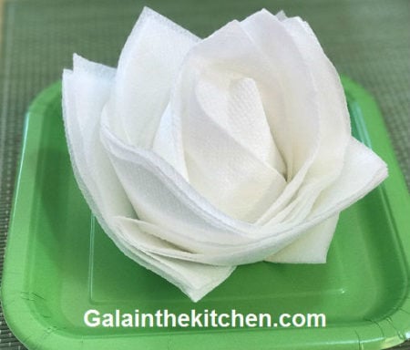 7 Techniques How to Fold Paper Napkin Fancy Way – Gala in the kitchen