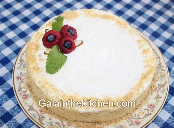 2 Simple Cheesecake Garnish Ideas With Fresh Fruits And Berries - Gala ...