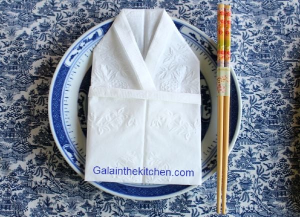5 Fancy Ways How to Put Paper Napkins in a Napkin Holder – Gala in the ...