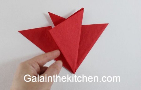 5 Easy Fish Shape Paper Napkin Folding Ideas
