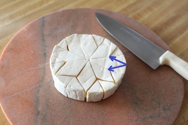 Creative Ways How To Serve Cold Brie Cheese On A Cheese Board - Gala in ...